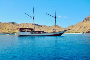 Samara II Liveaboard - A Successor of Our Cultural Ship | Hello Flores
